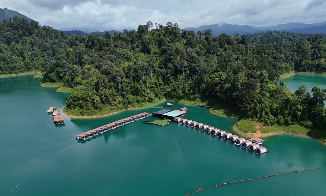 Lake Explorer Tour at a Khao Sok floating hotel